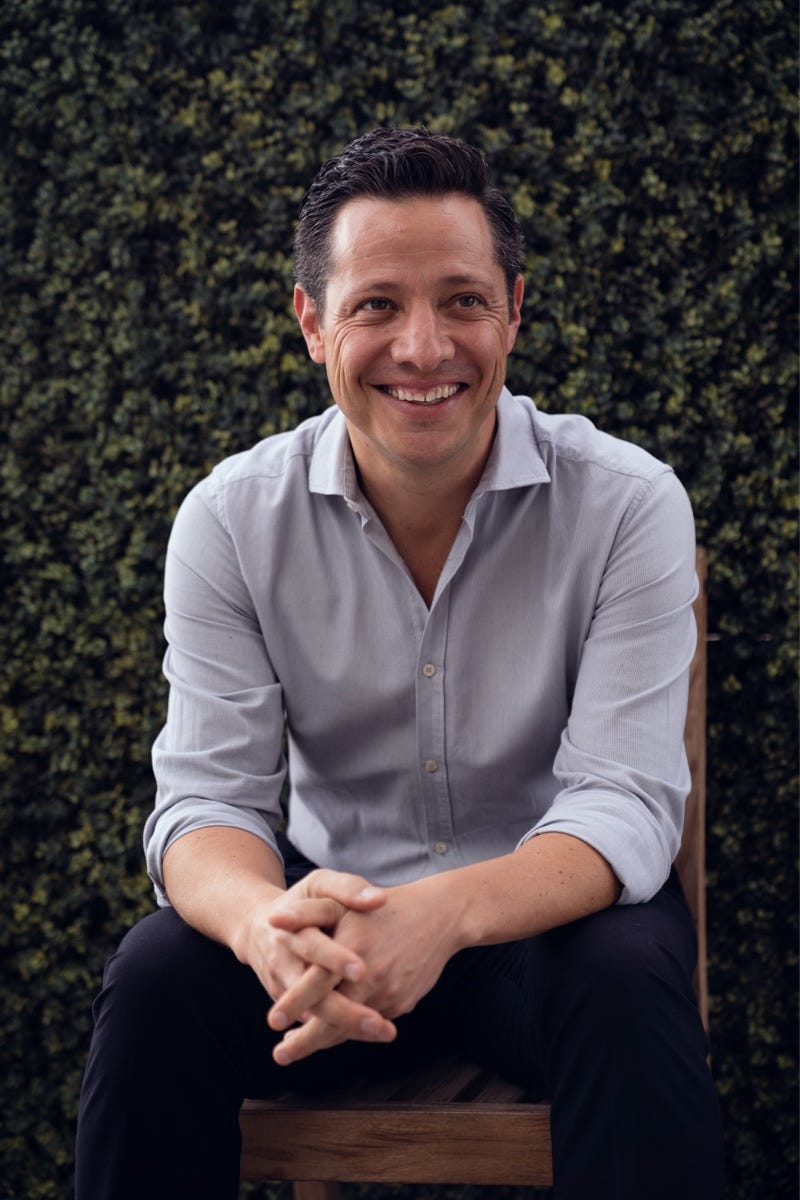 Adrián Cosío – Medium
