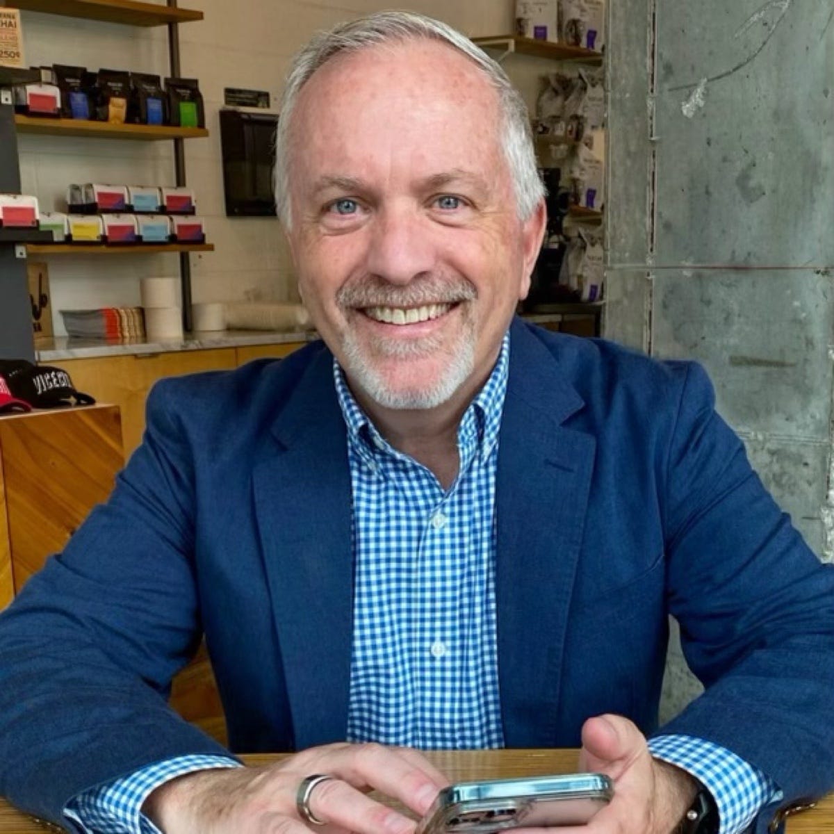 Andy Giambarba – Medium