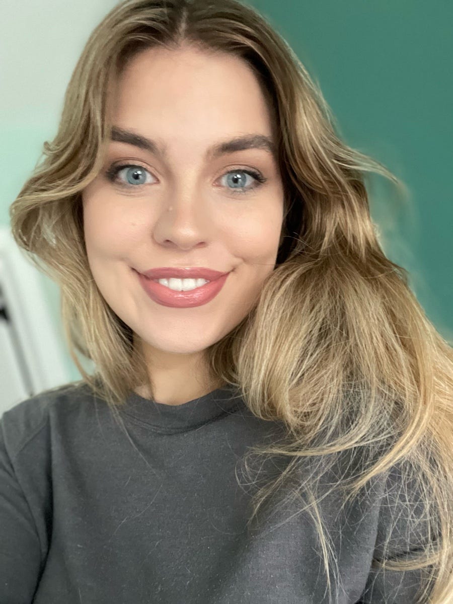 Madison Hart – Medium