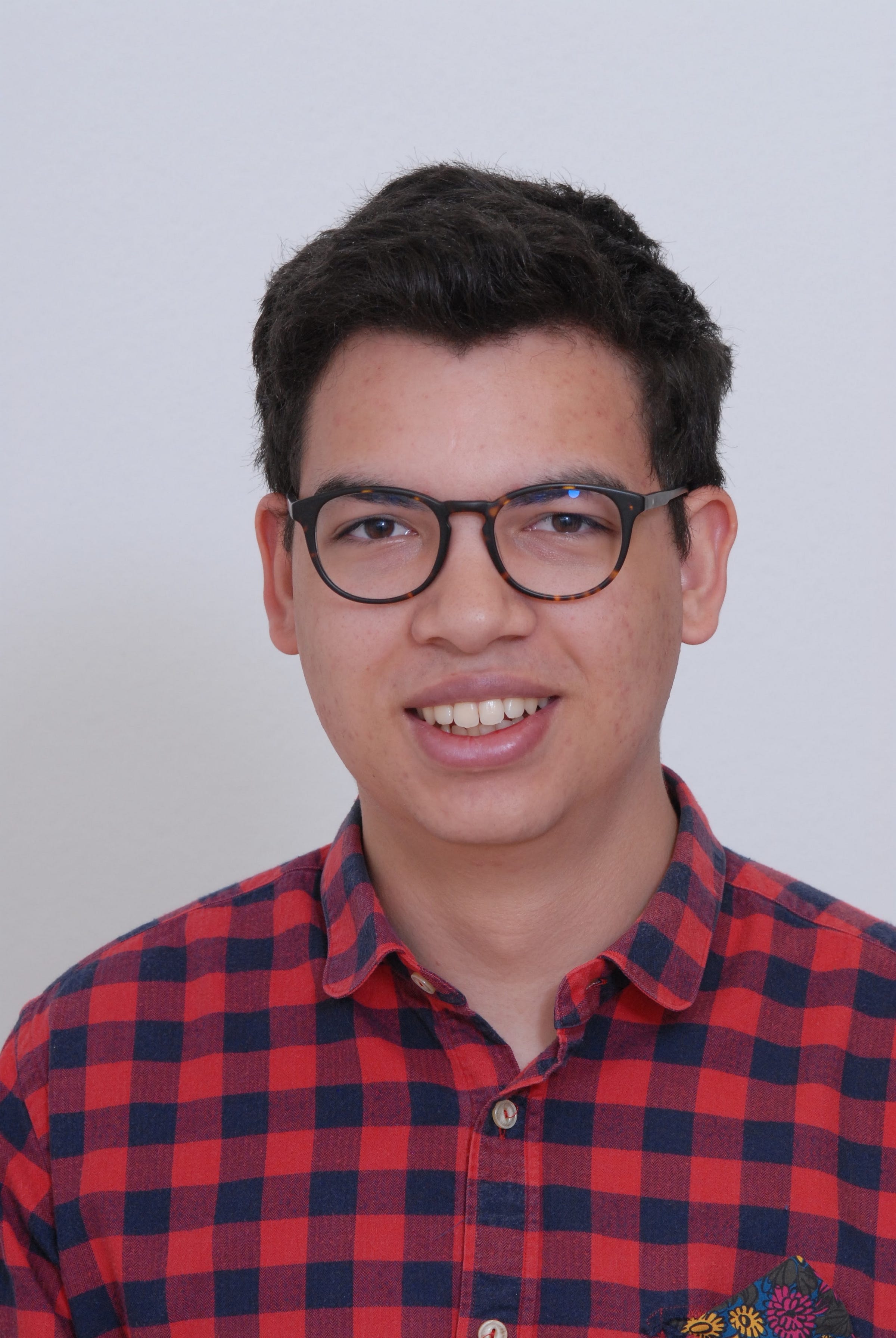 Andre Eduard Gruber – Medium