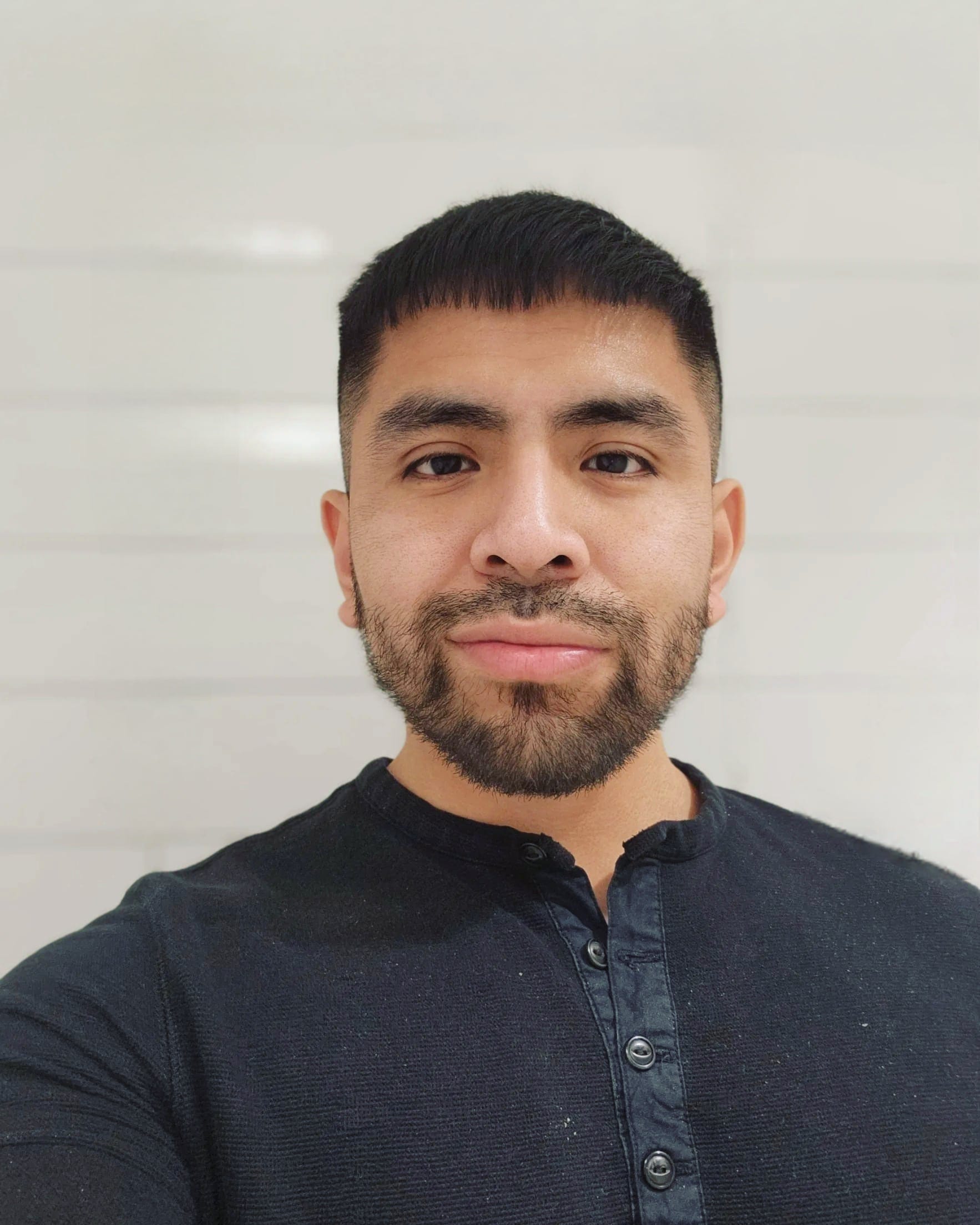 Alex Enriquez – Medium