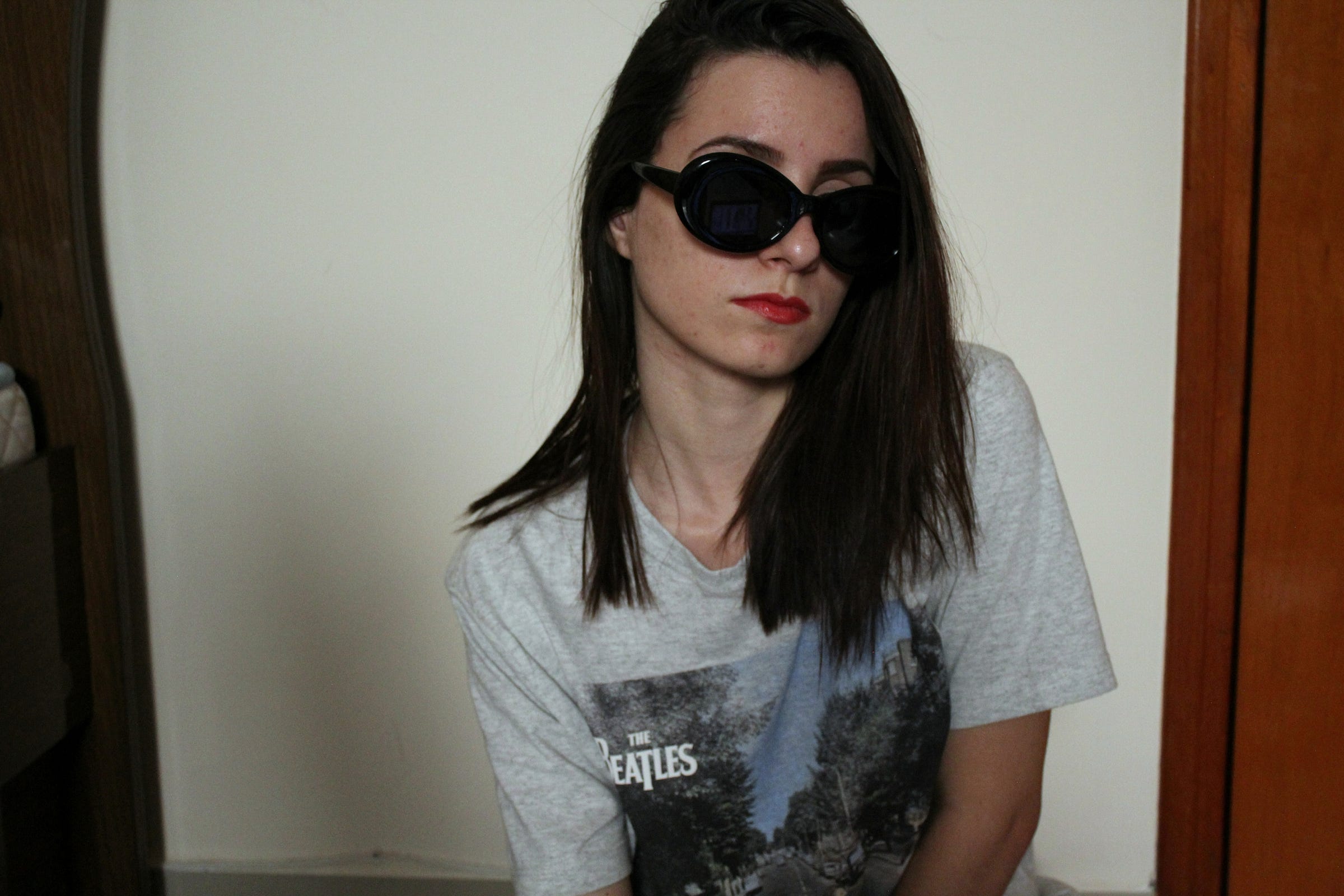 anonymous girl – Medium