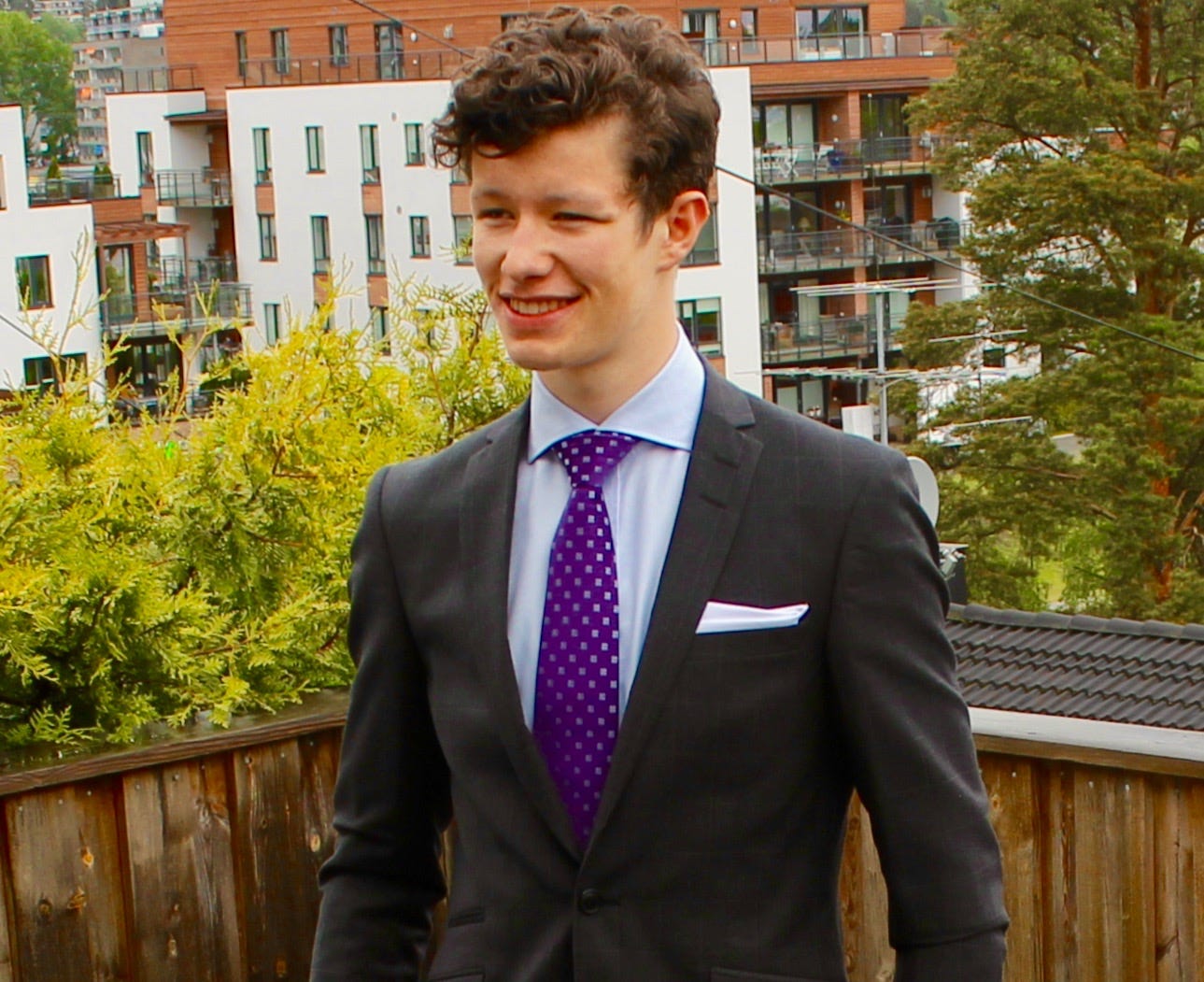 Sebastian Henry – Medium