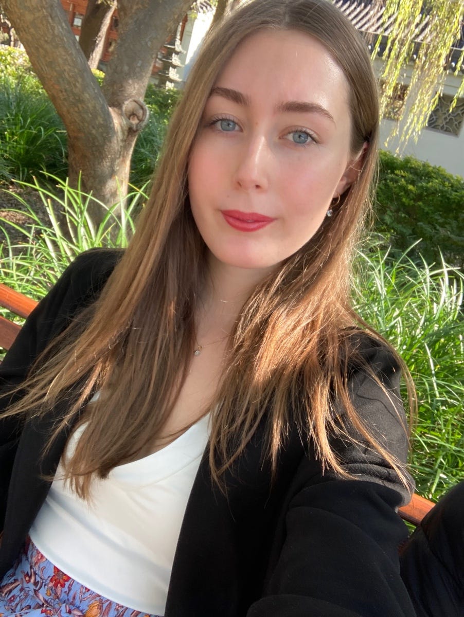 Caitrín Kelly – Medium