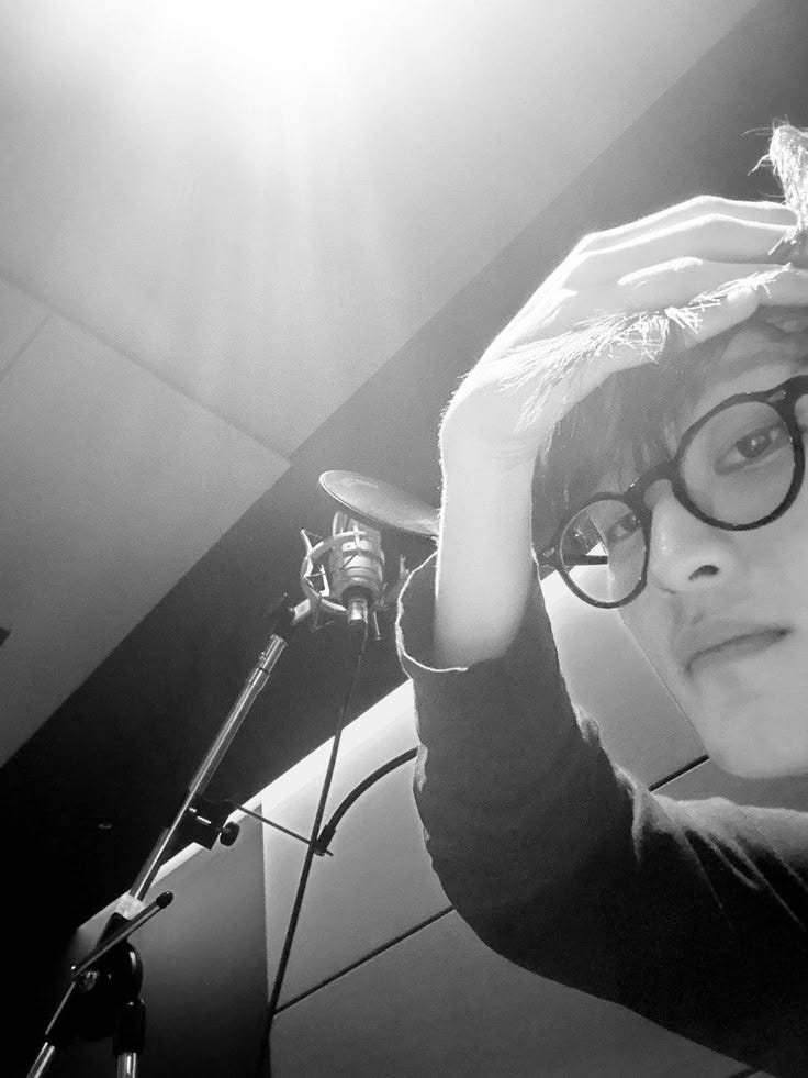 Bradley Bruce. – Medium