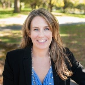 Lee Nichols – Medium