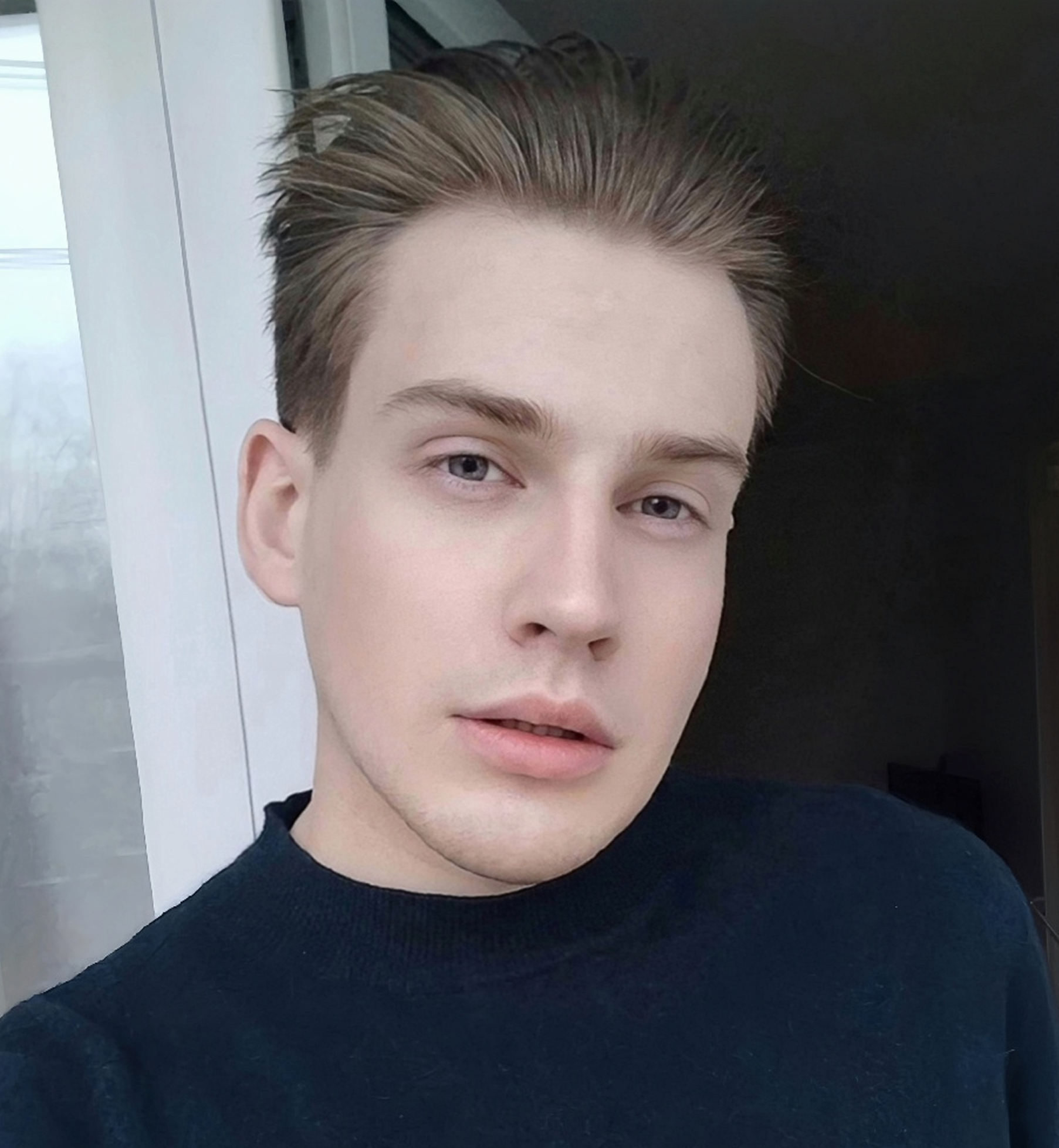 Alexander Kobzar – Medium