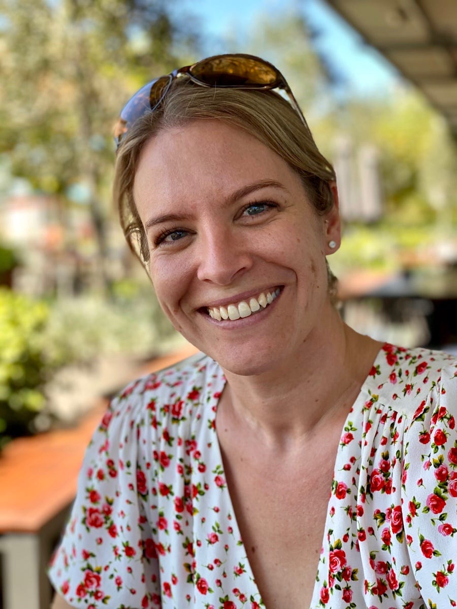 Brie Thomson – Medium