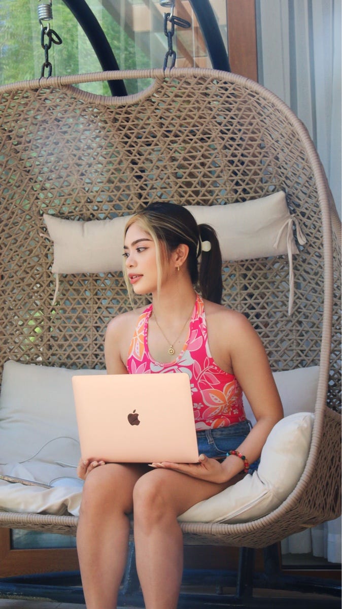 Shaye Dacles – Medium