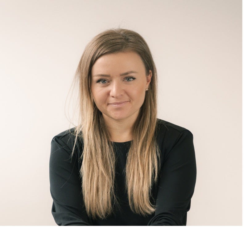 Helene Bader – Medium