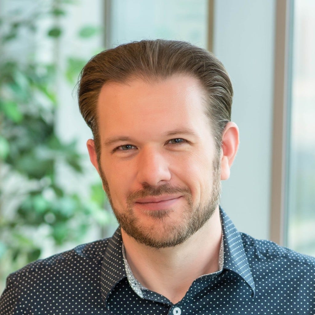 Daniel Leeder – Medium