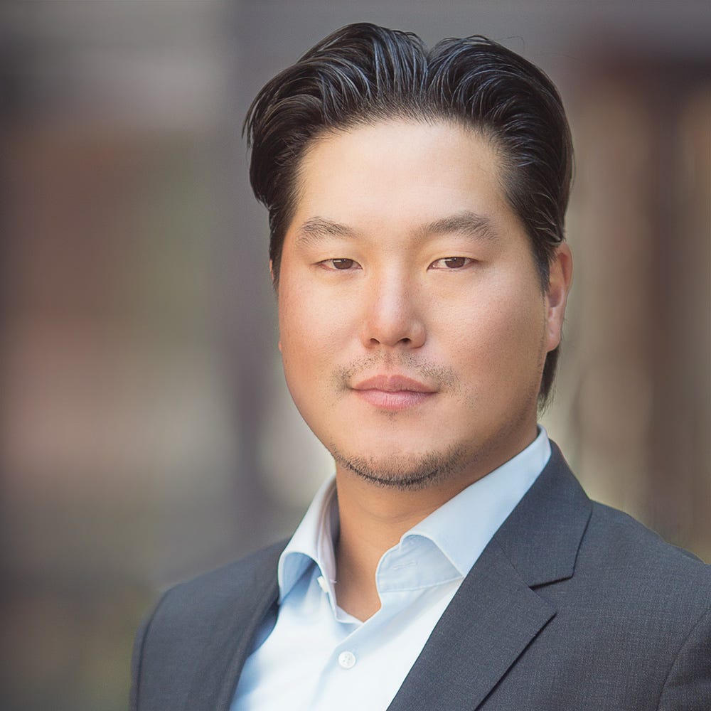 Louis Cho – Medium