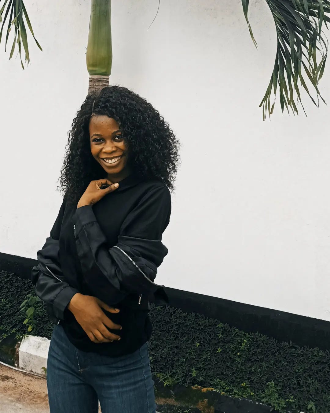 Roseline Akaba – Medium