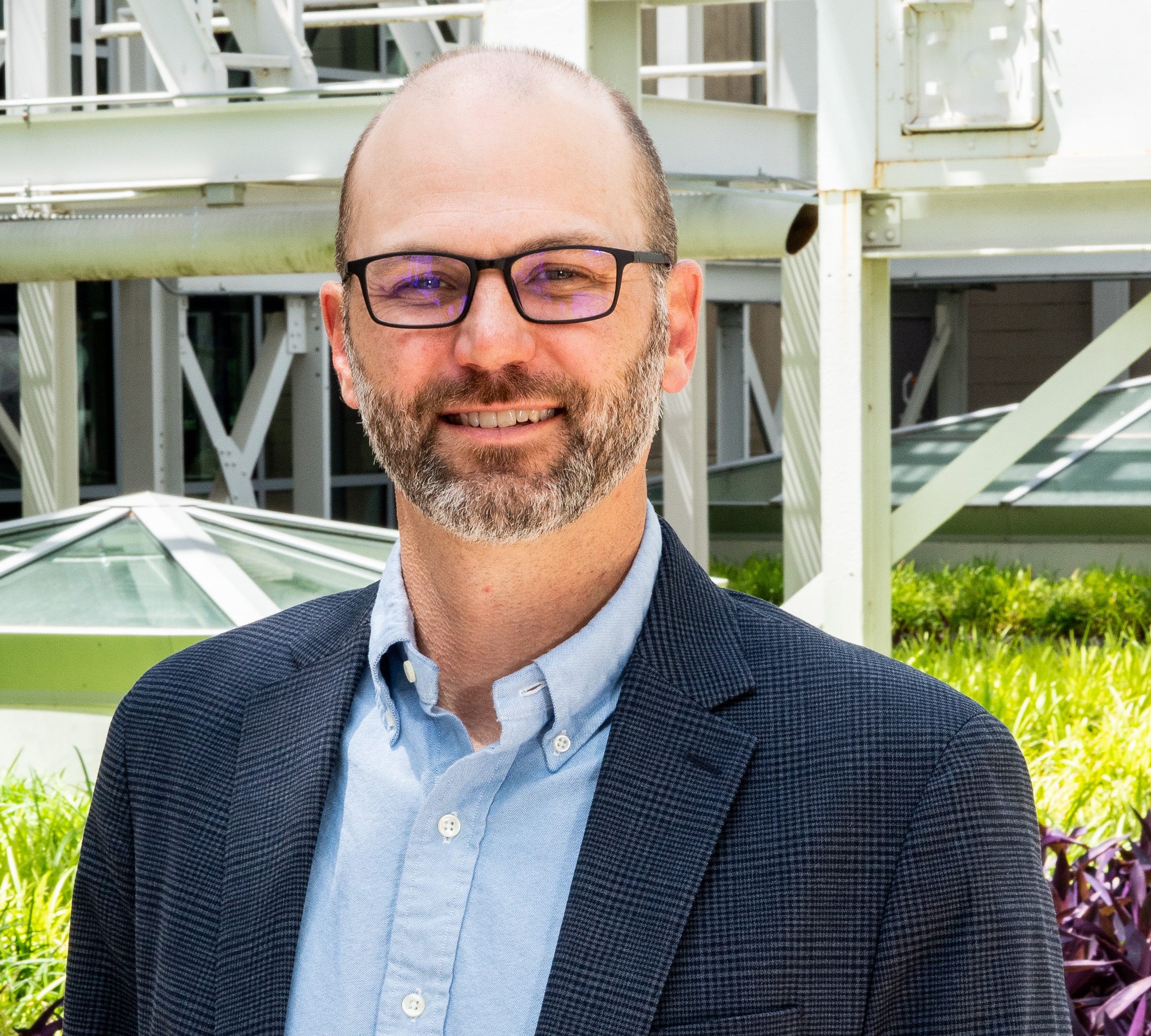Drew Golder – Medium