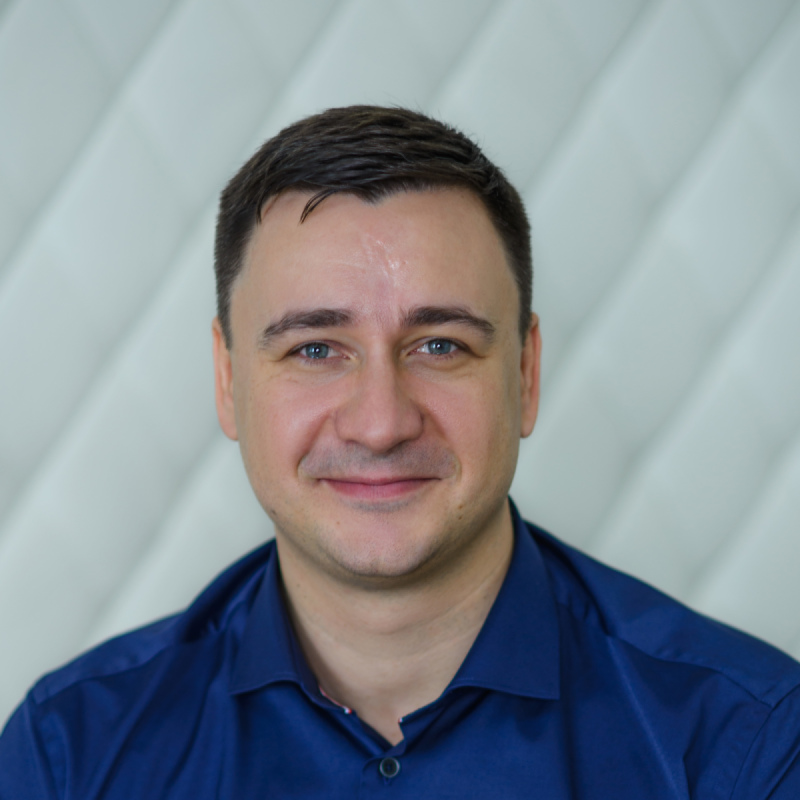 Yaroslav Bondar – Medium
