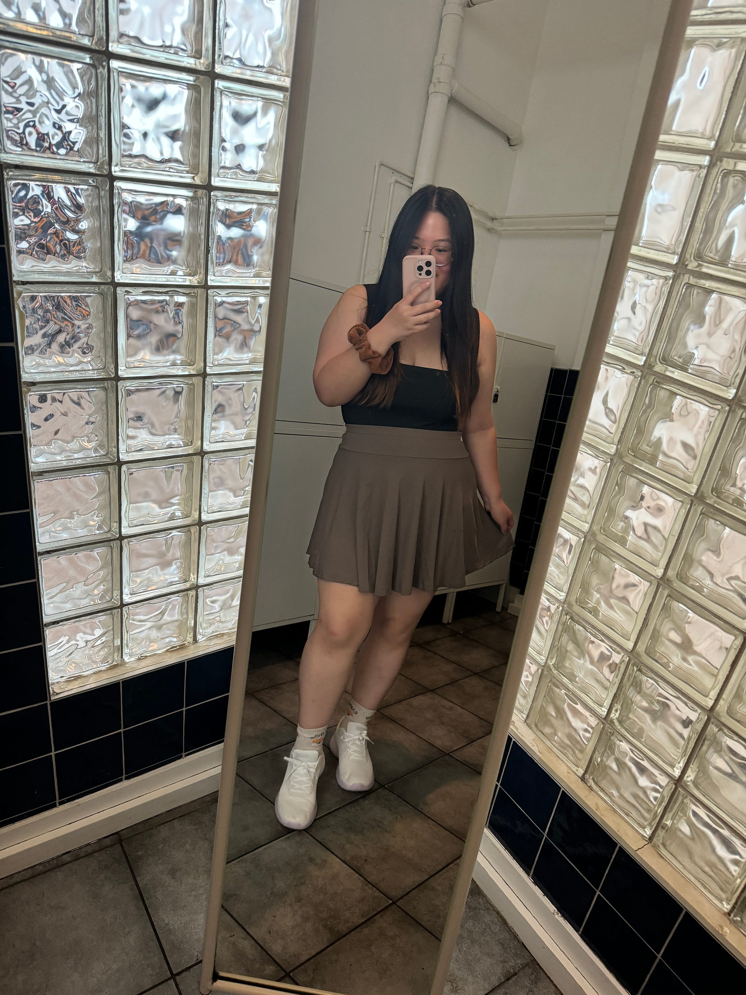 Molly Ho – Medium