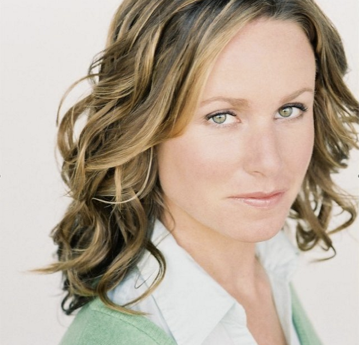 Heather Leonard – Medium