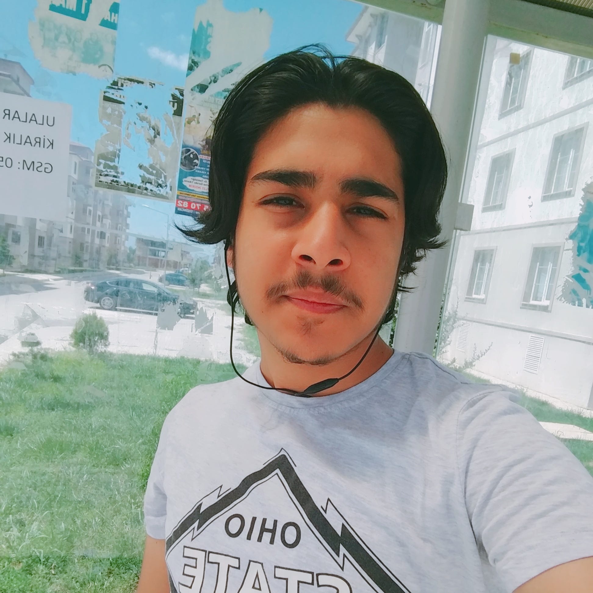 Veysel Köse – Medium