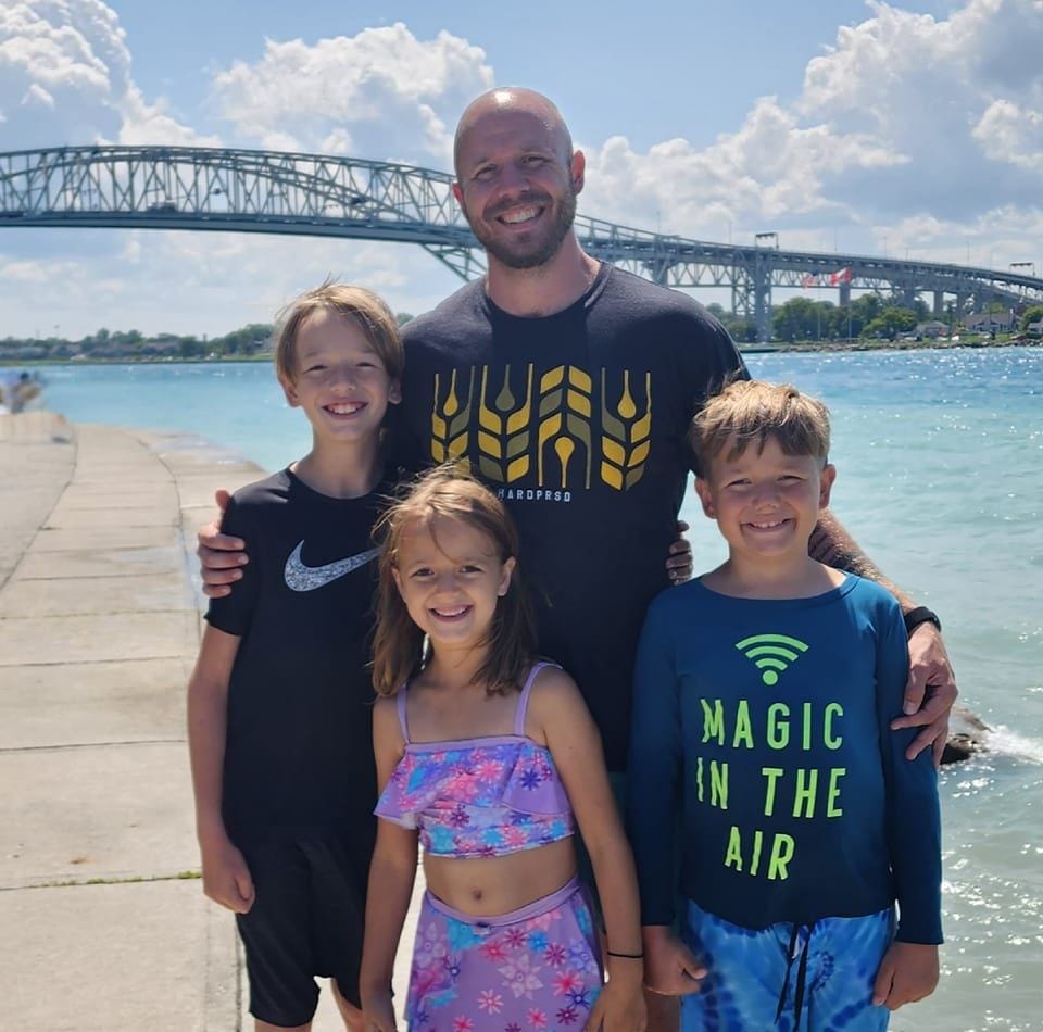 Aaron Coutts-Smith – Medium