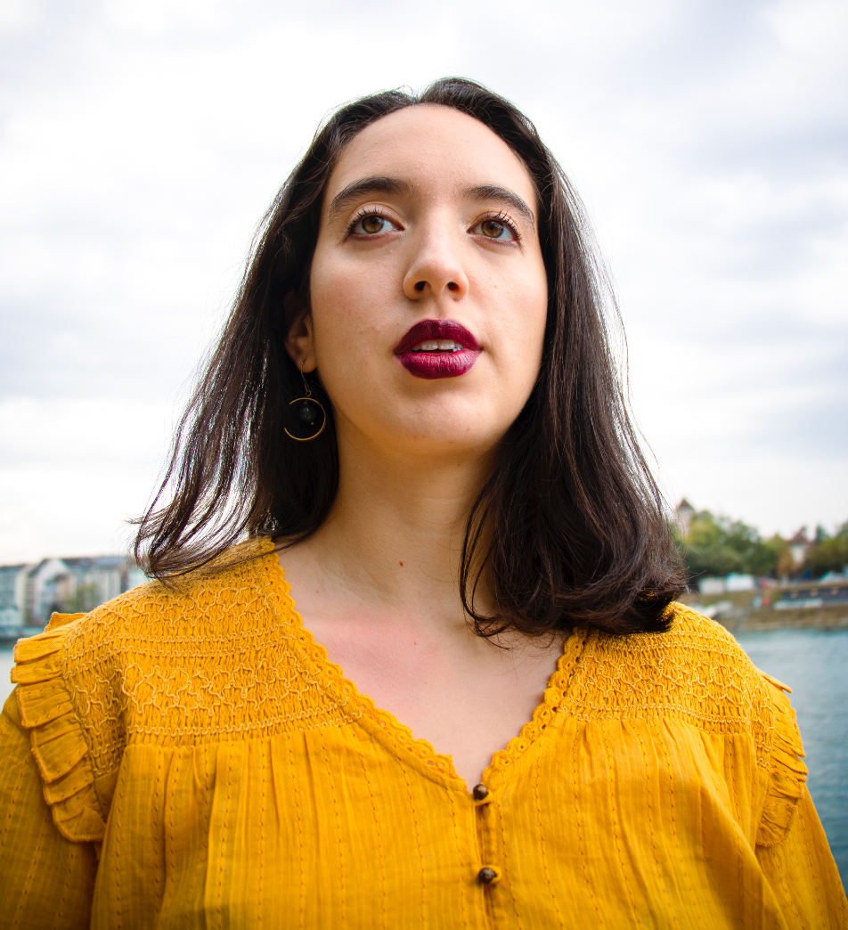 María Alejandra – Medium