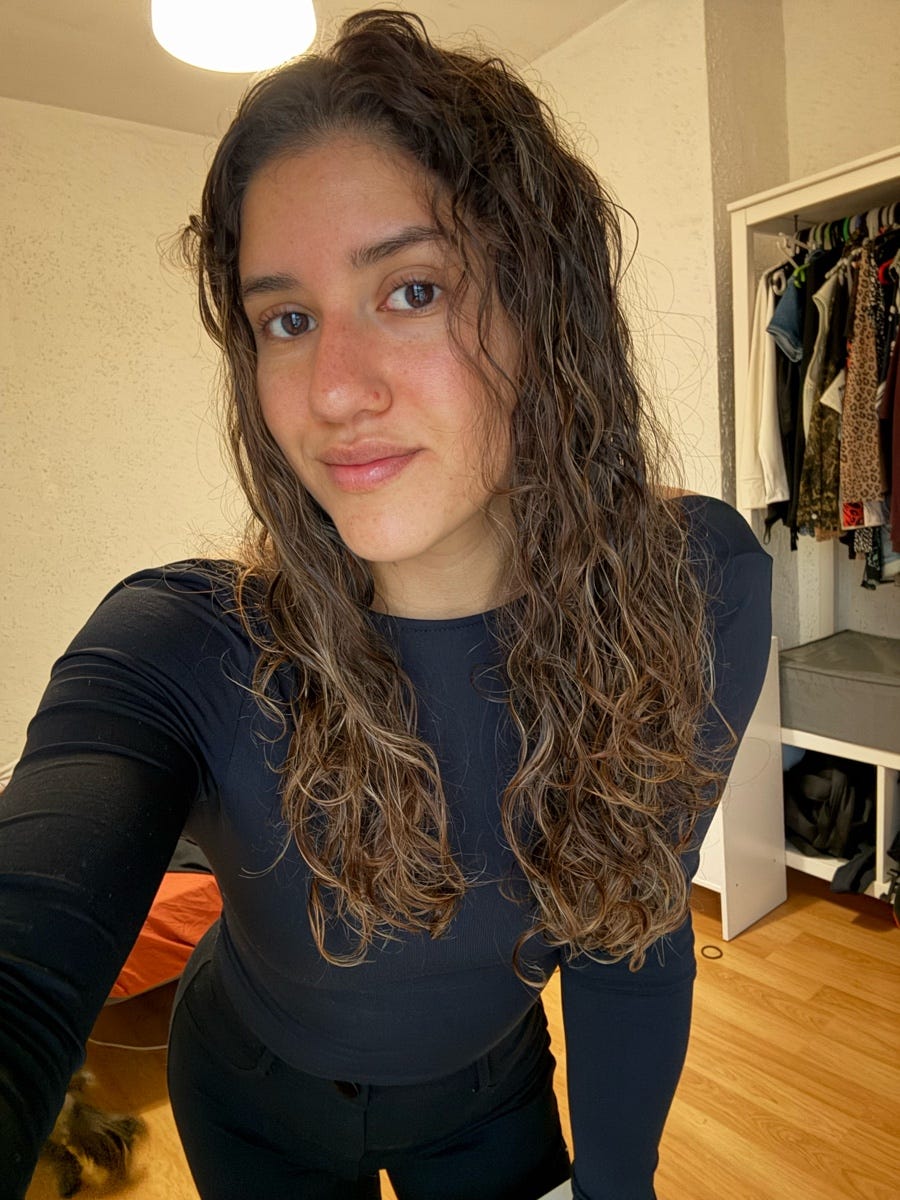 Ayleen Cámero Colussi – Medium