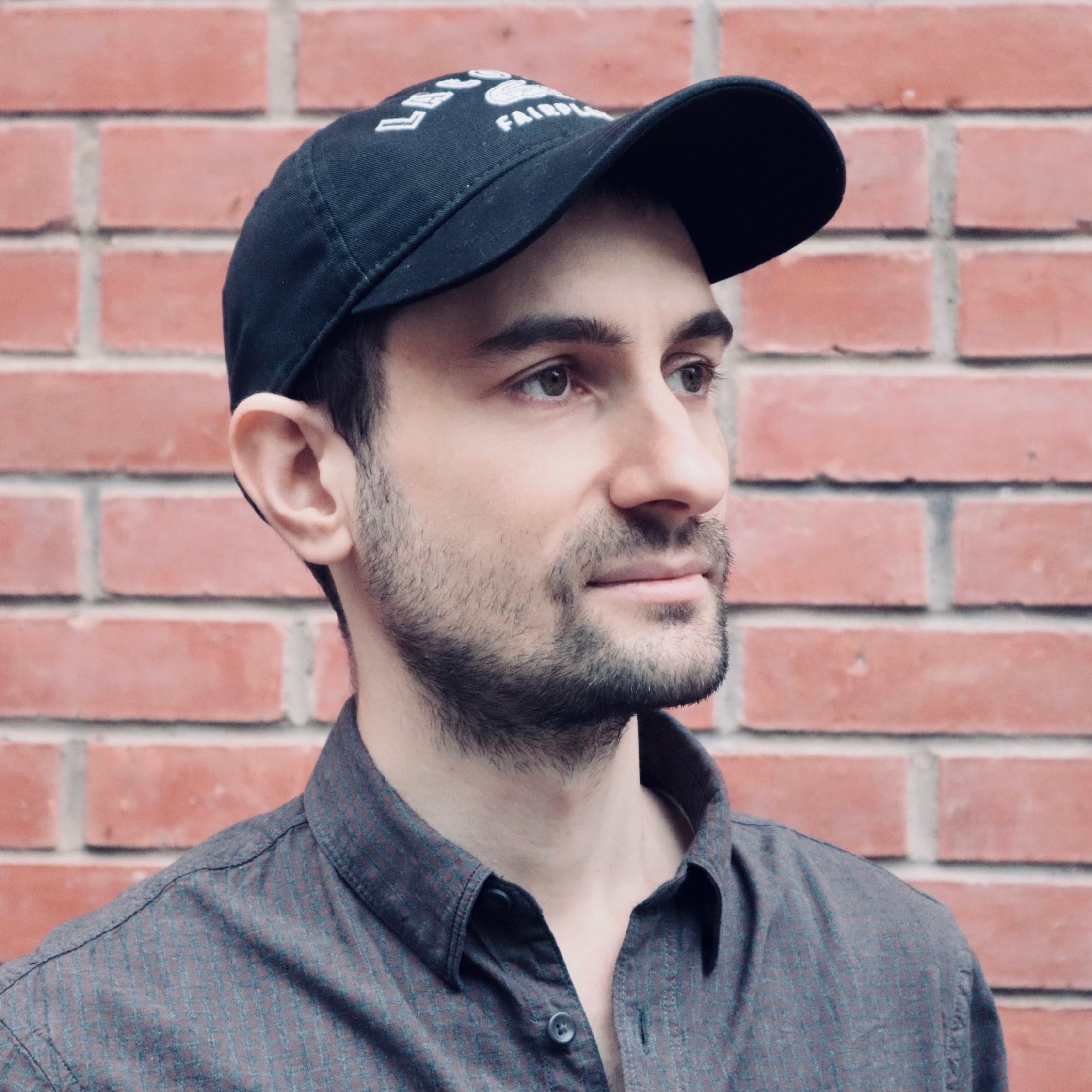 Max Gusakov – Medium