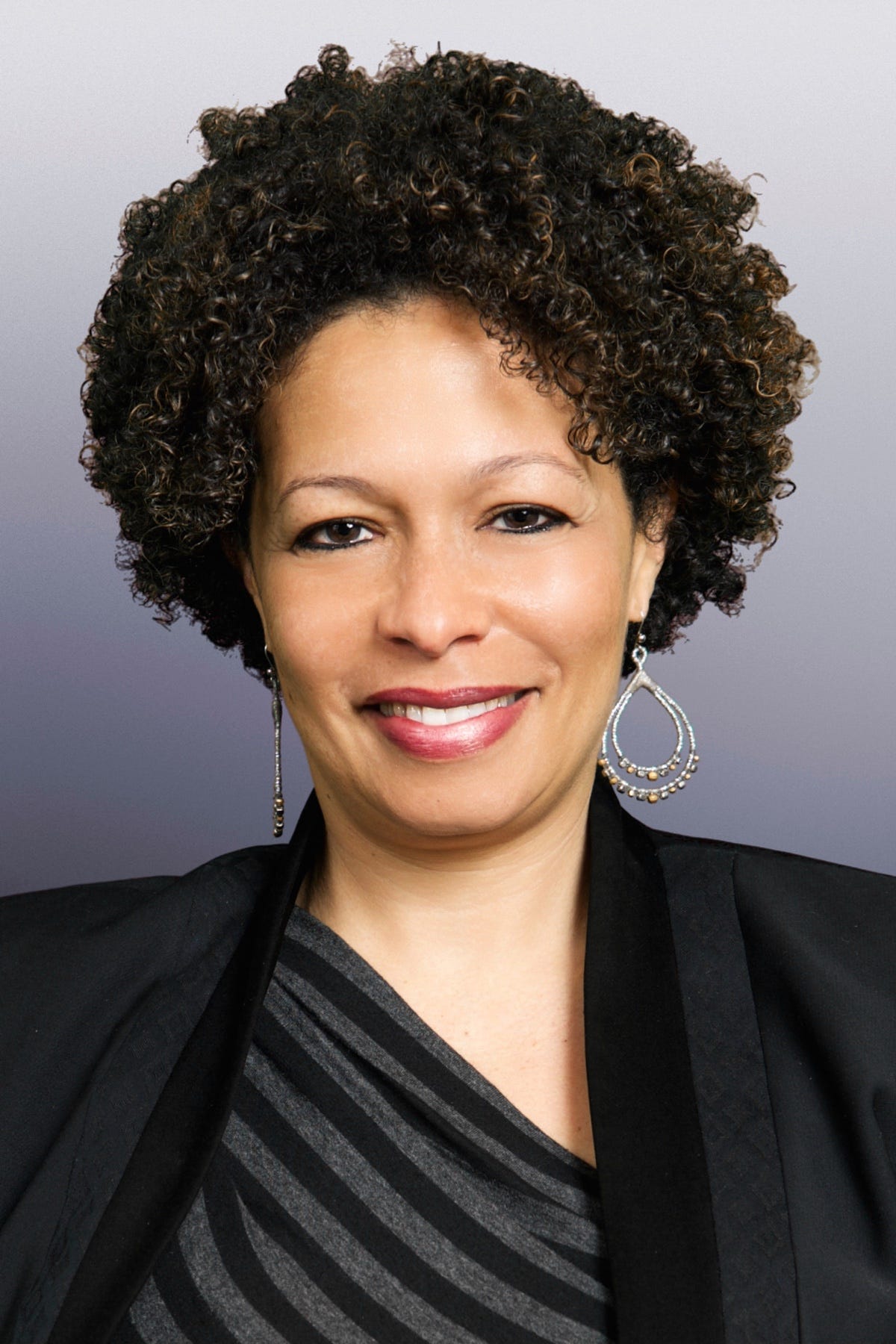 Sara M. Lomax – Medium