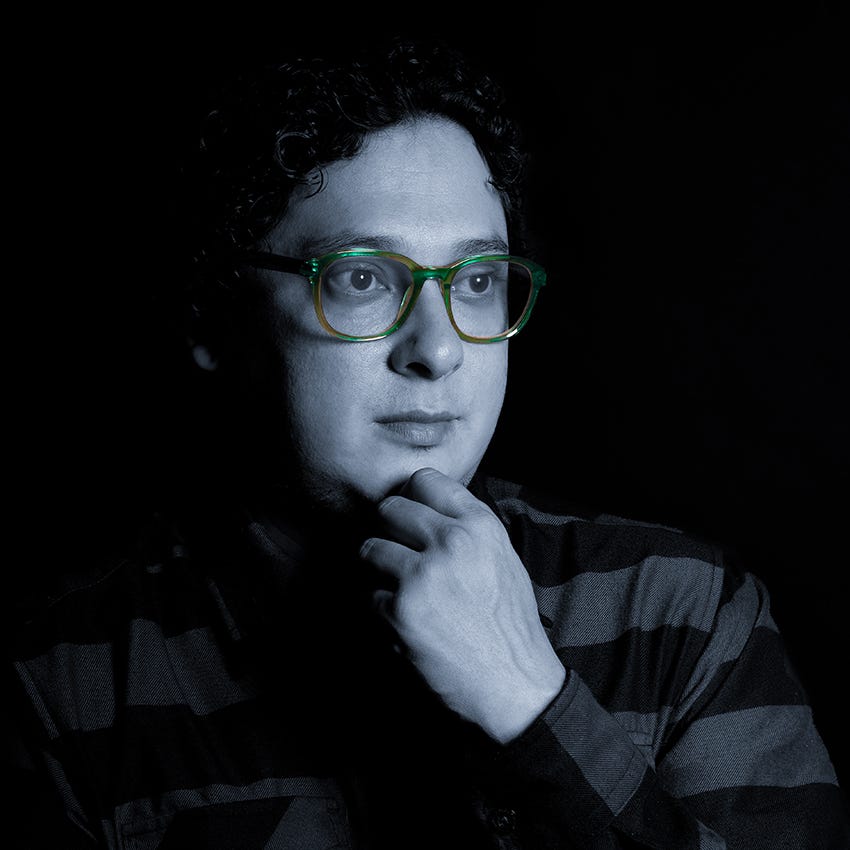 Cesar Carranza – Medium