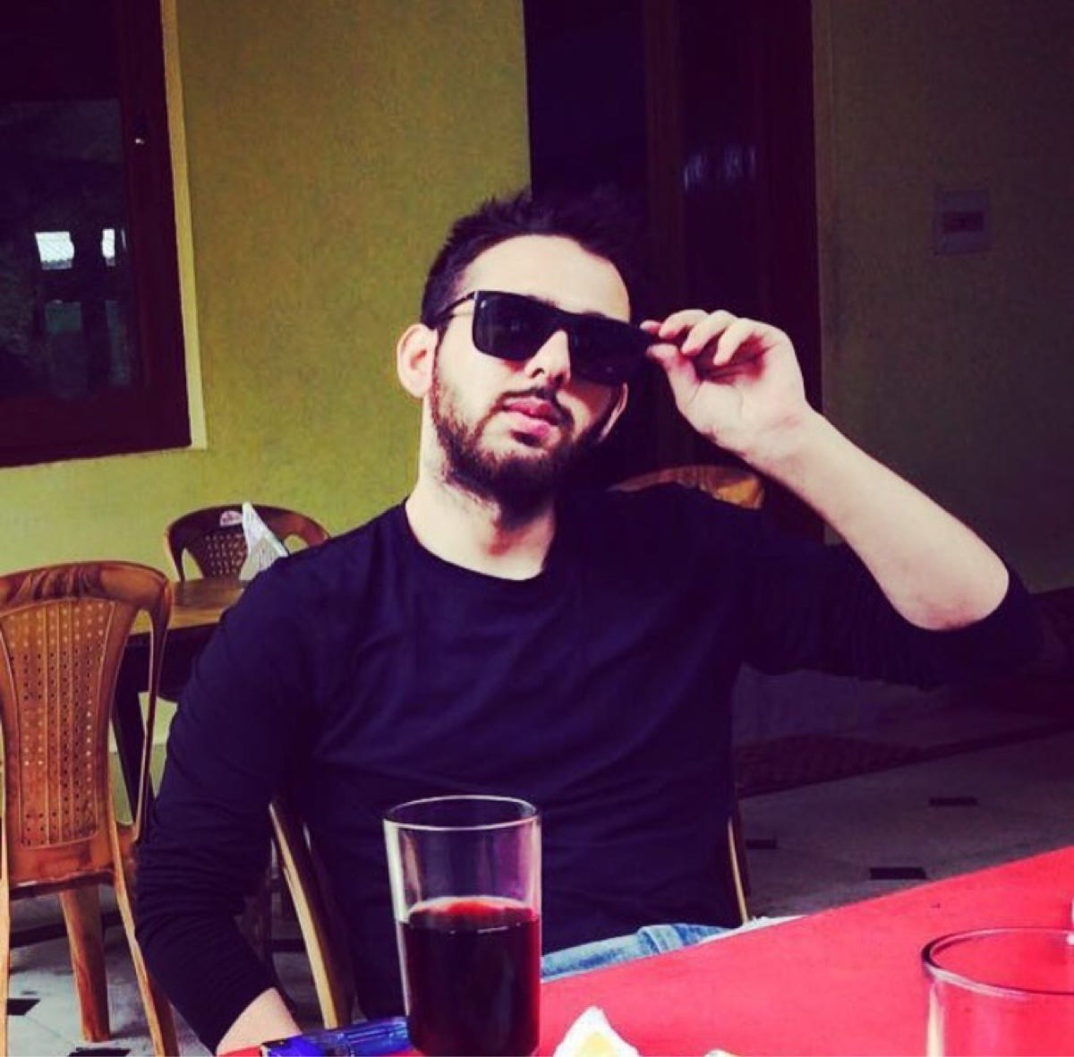 Momin Mushtaq – Medium