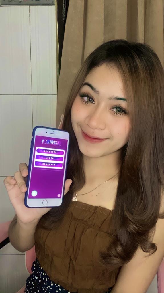 Clara Tan – Medium