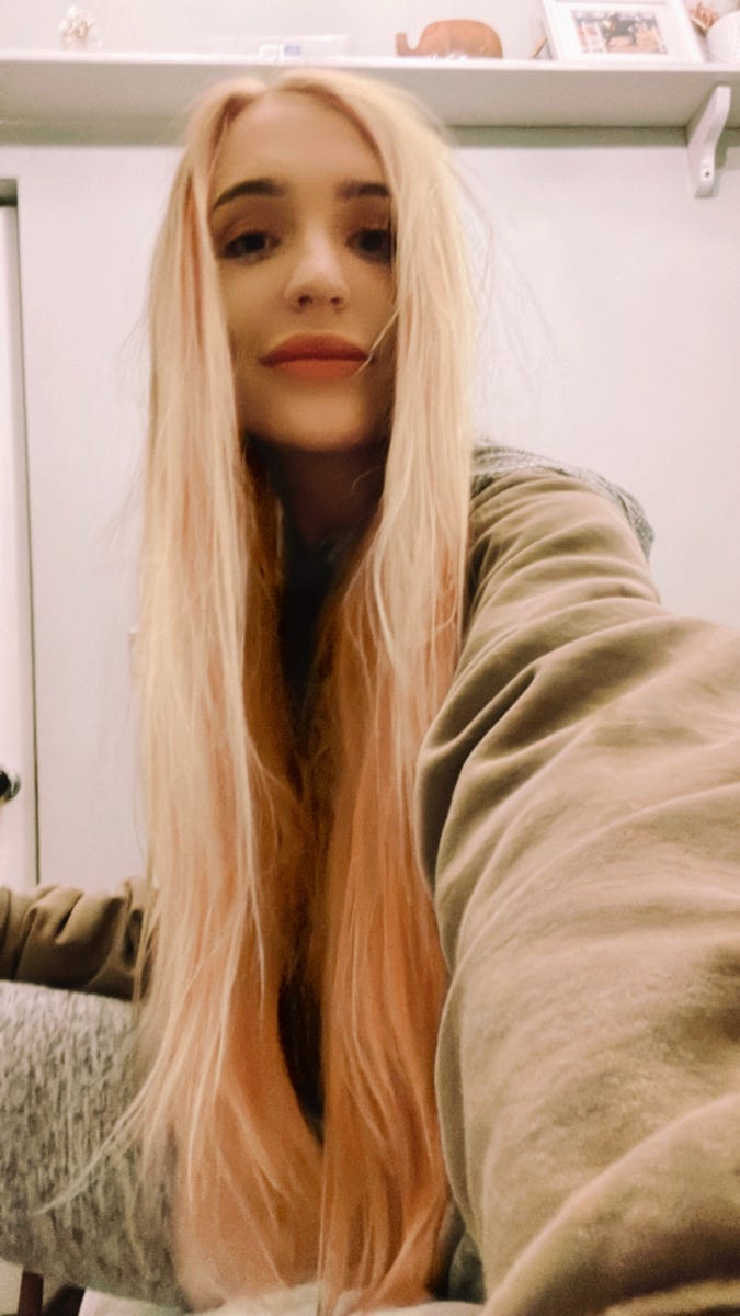 Roisin Hannah – Medium