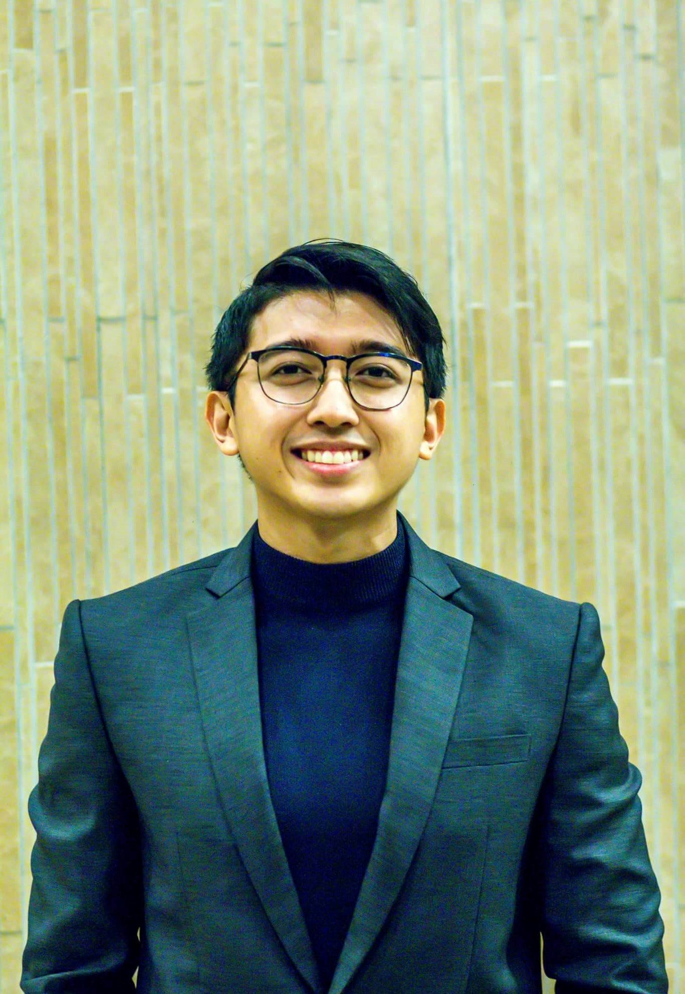 Karlo Figuerres – Medium
