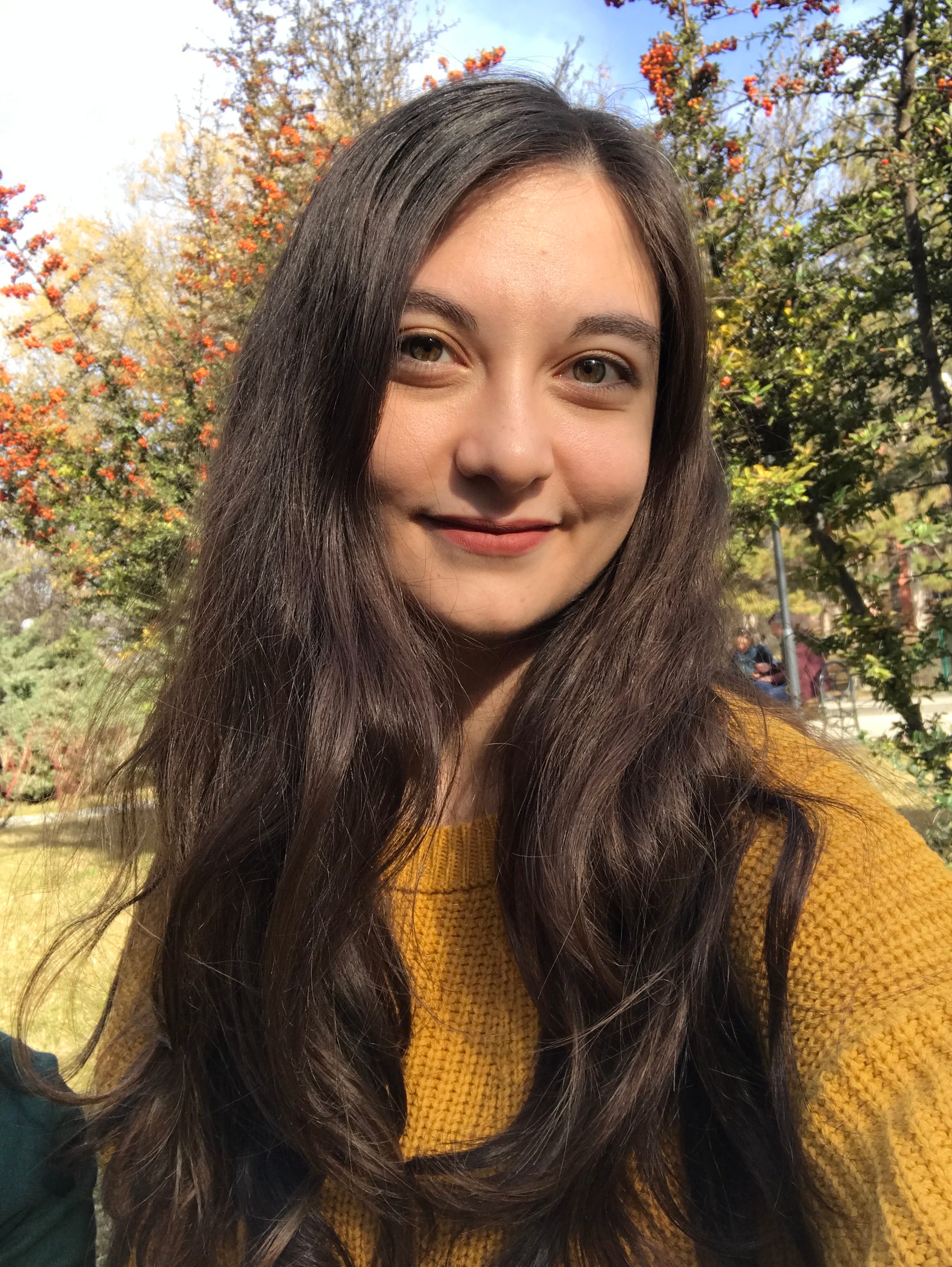 Hazal Uzar – Medium