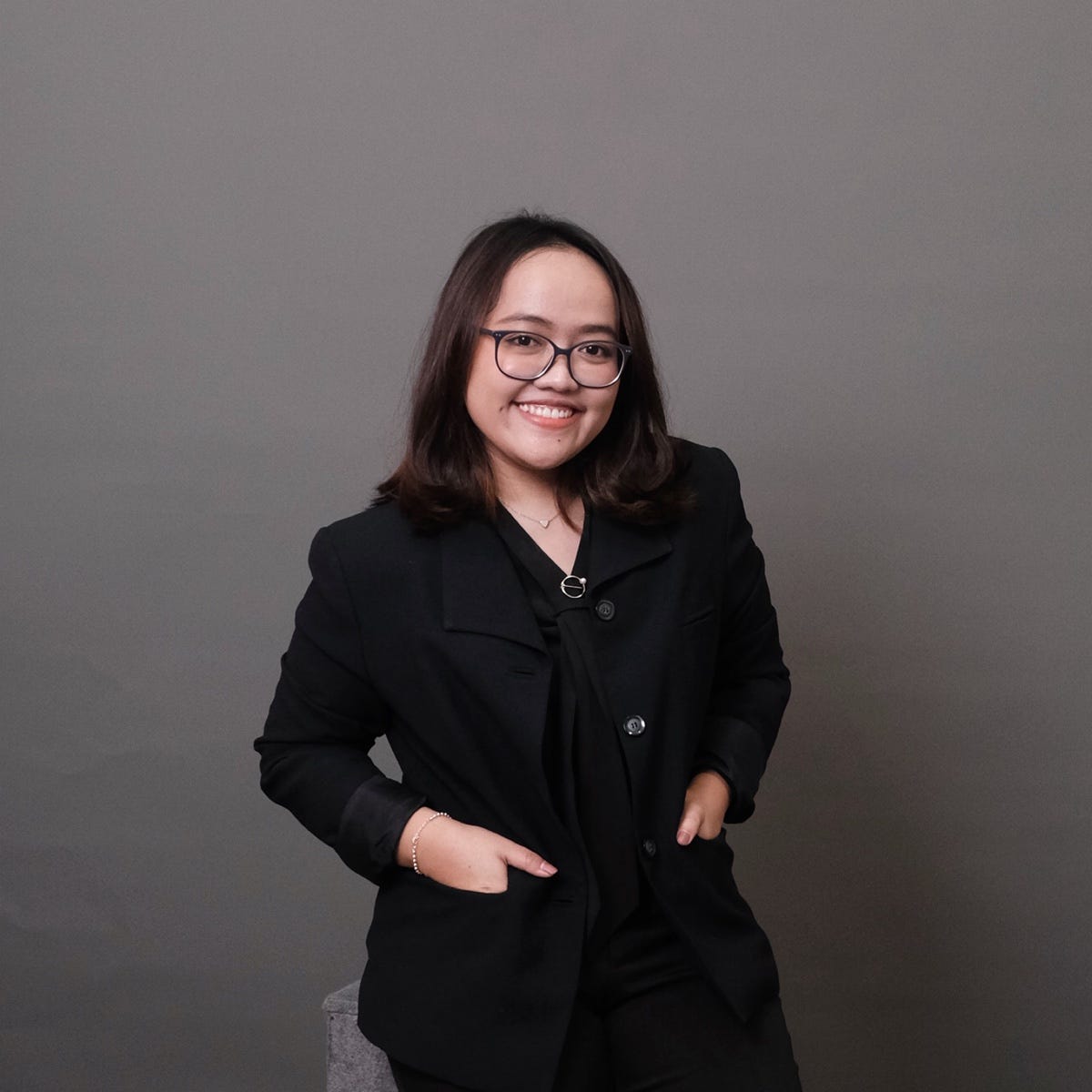 Sri Herlina Riz – Medium