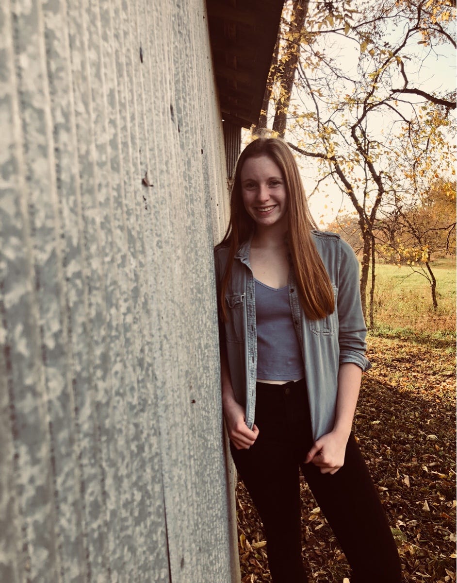 Elli Williams – Medium