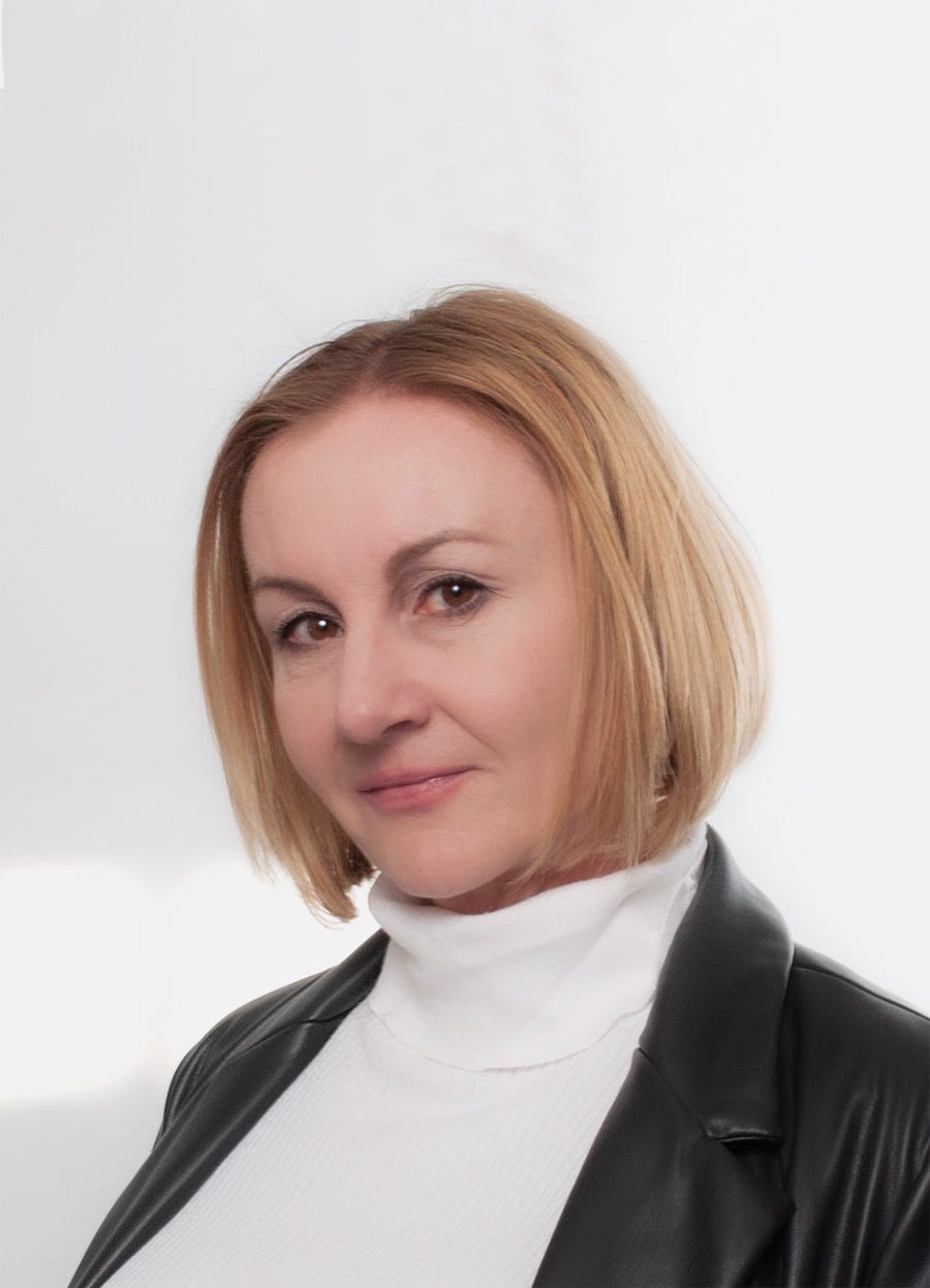 Susan Neethling – Medium