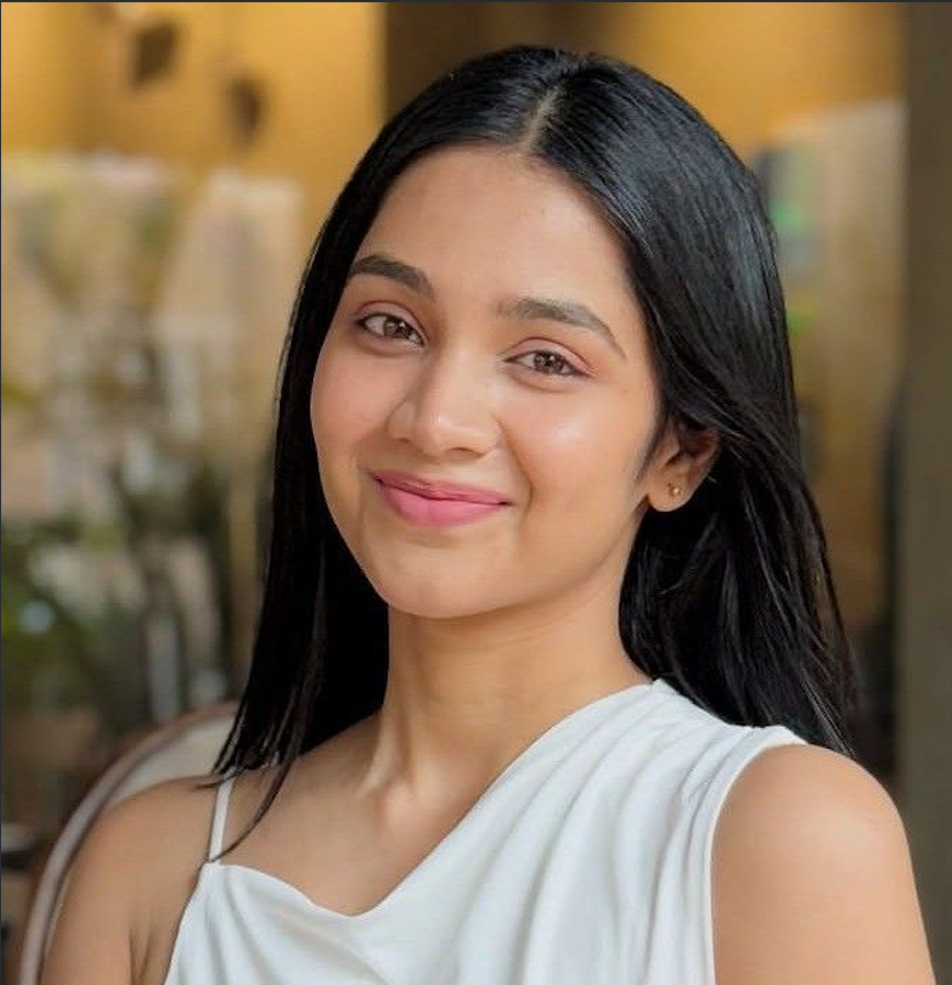 Esha Batra – Medium