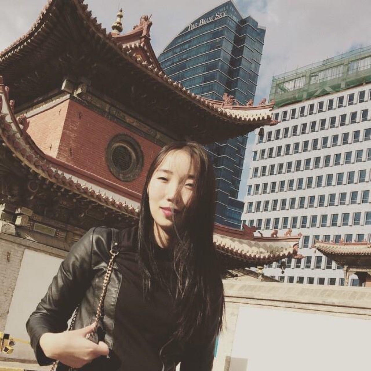 Buyanzaya Batbileg – Medium