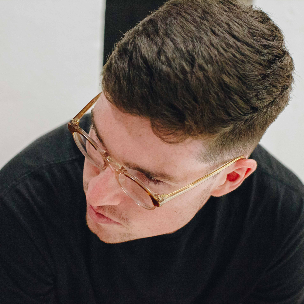 Hamish Snow – Medium