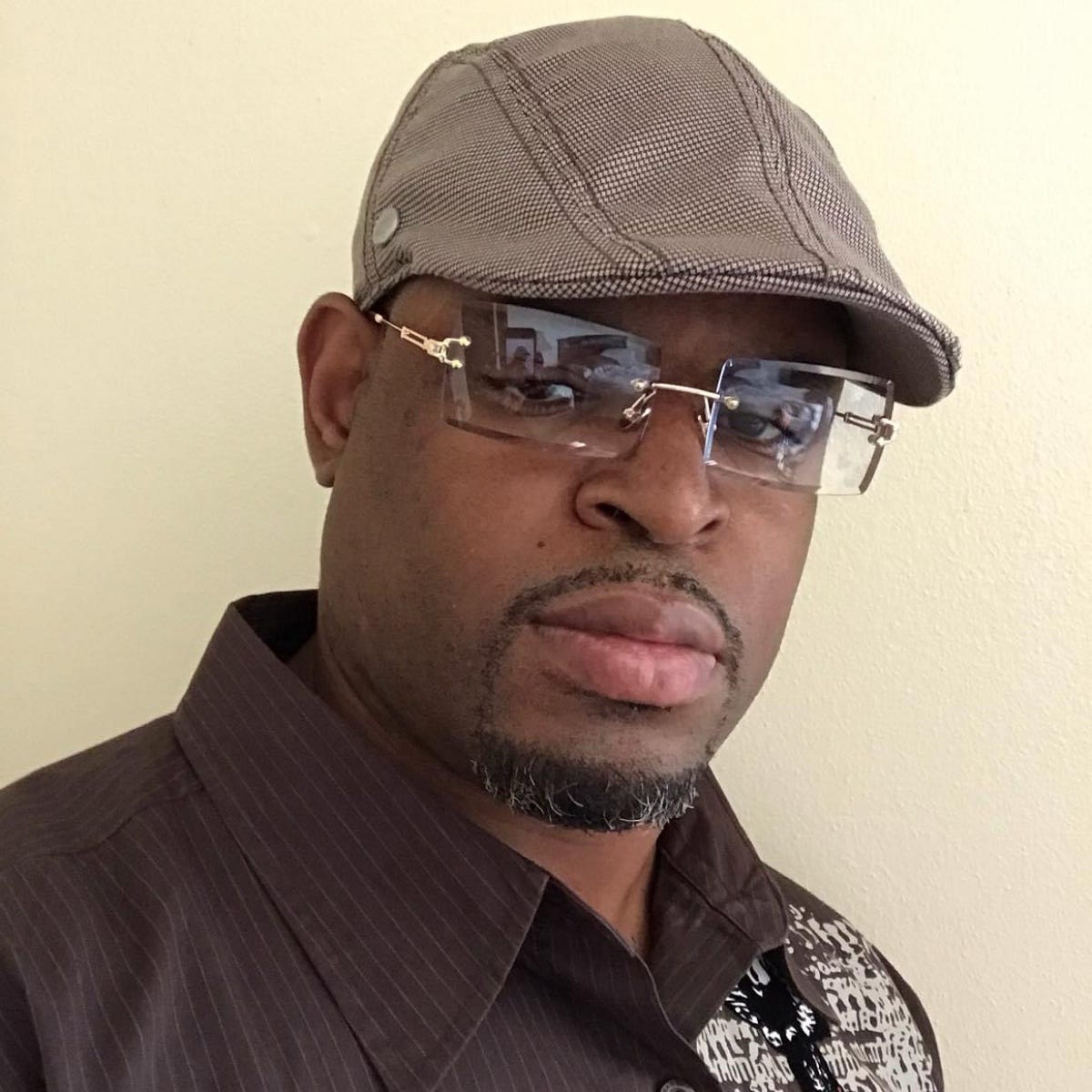 Marcus Bell – Medium