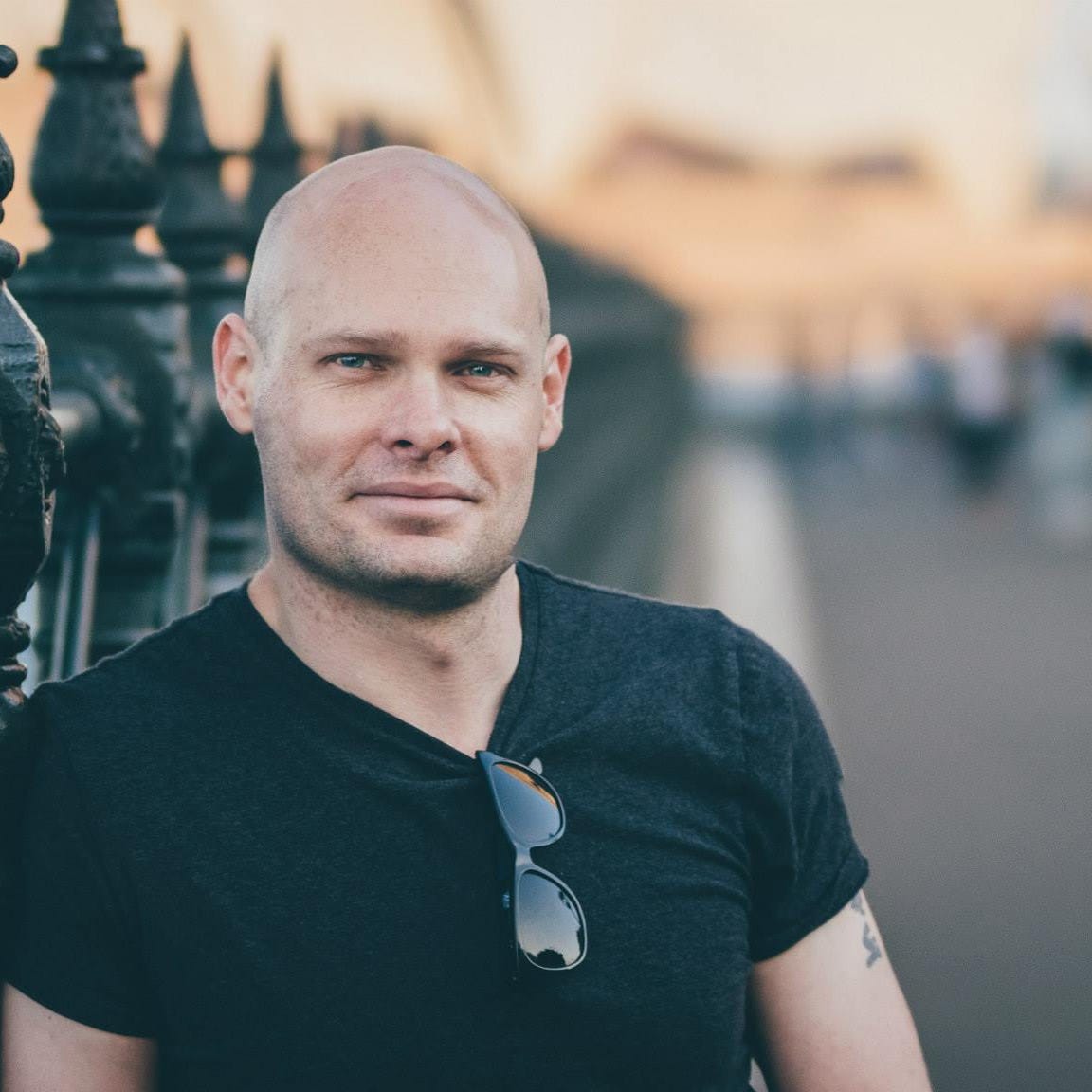 Dan Draper – Medium