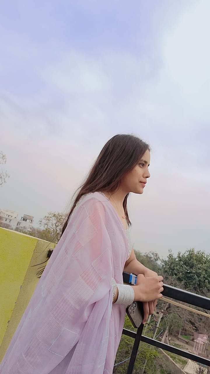 Ritu Rana – Medium