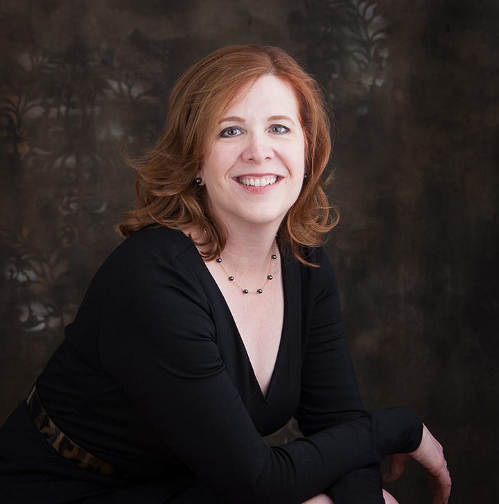 Audrey Lampert – Medium
