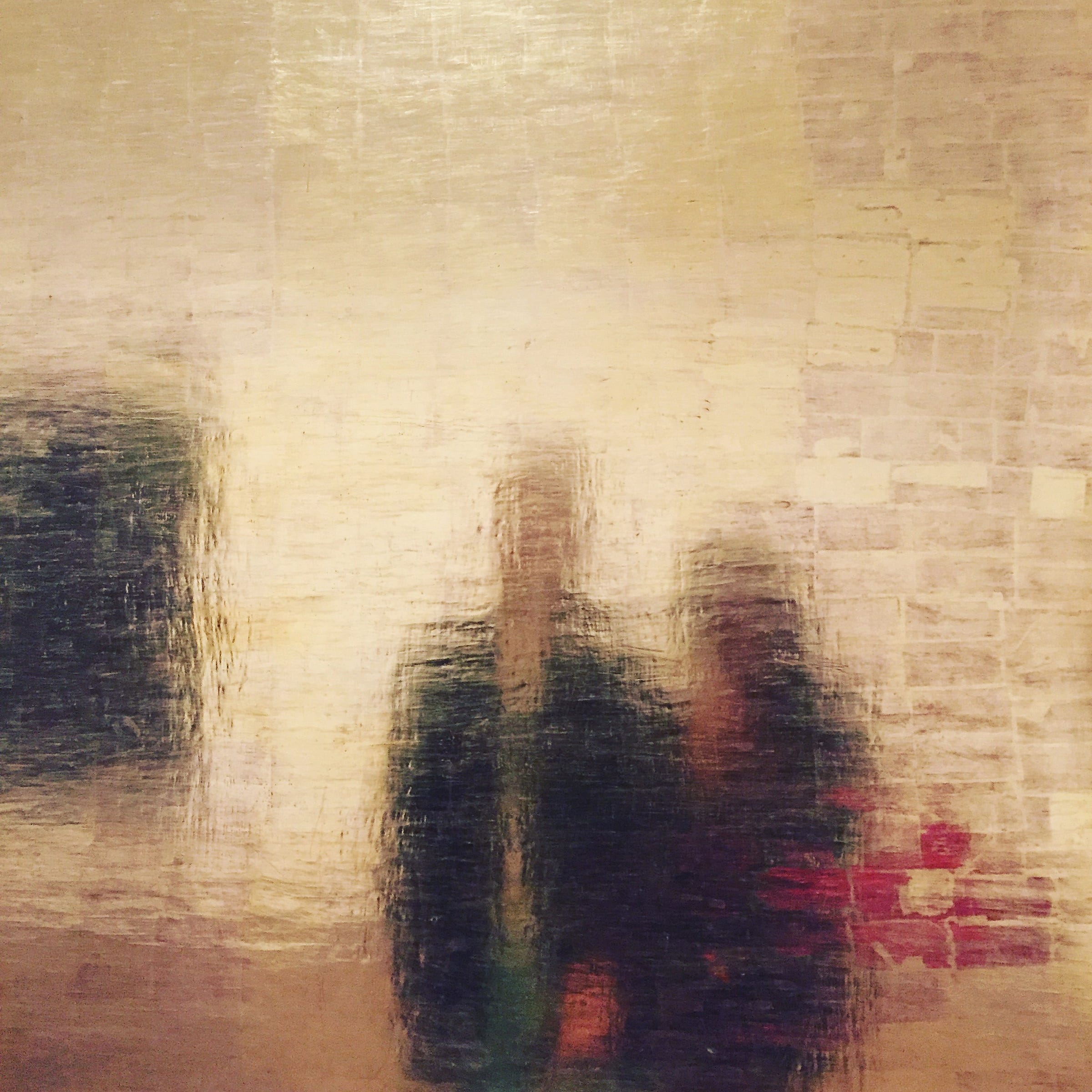Elle. Bee. – Medium