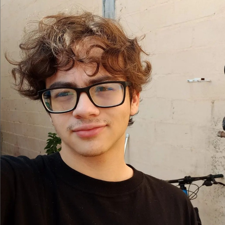 Gabriel Queiroz – Medium