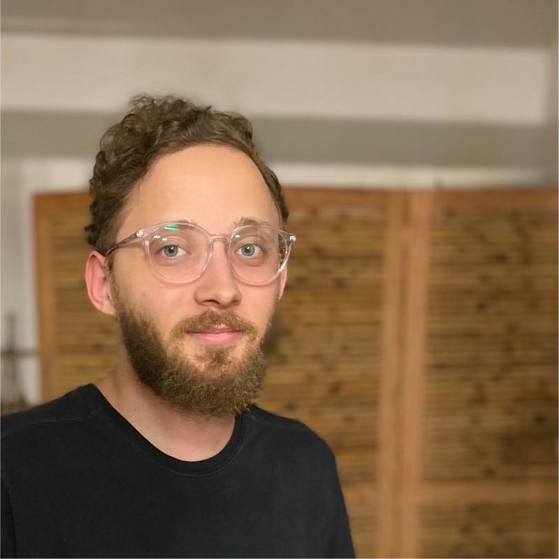 Miguel Wychovaniec – Medium