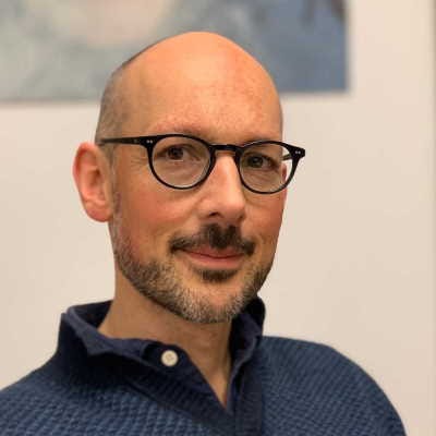 Chris Broecker – Medium