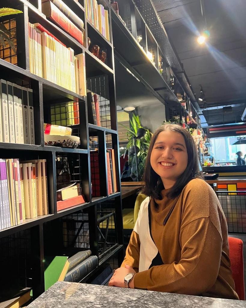 Asya Şentürk – Medium