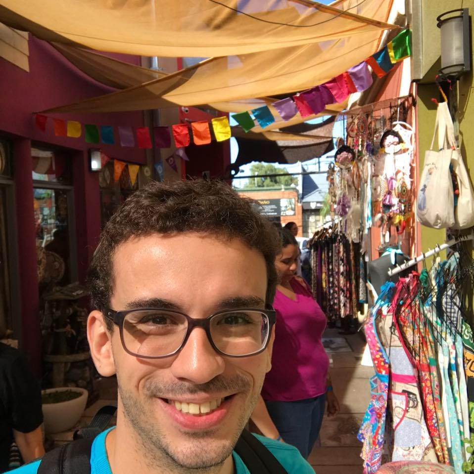 Renato Vasconcelos – Medium