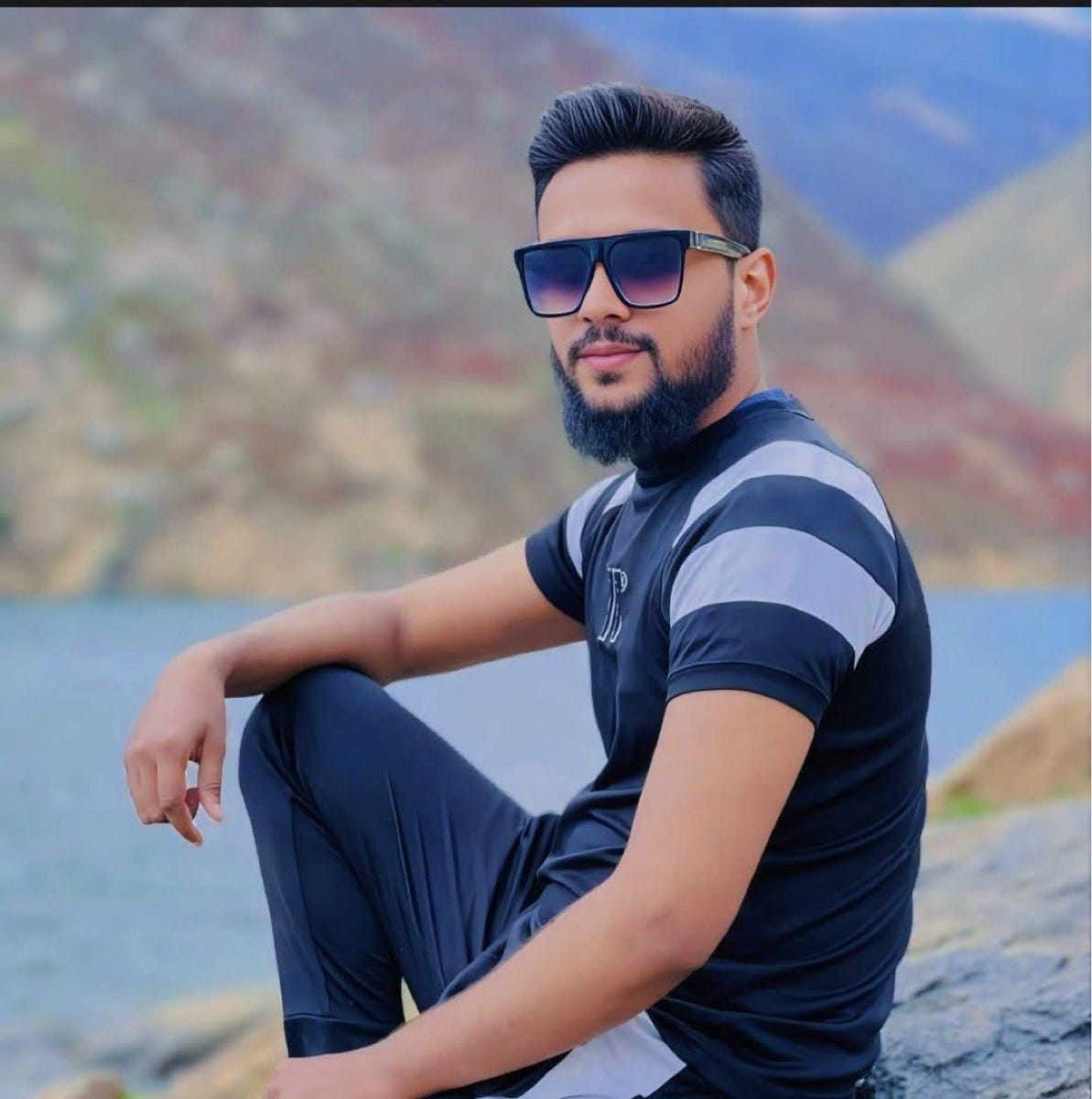 Raja Ahsan Ali Official – Medium